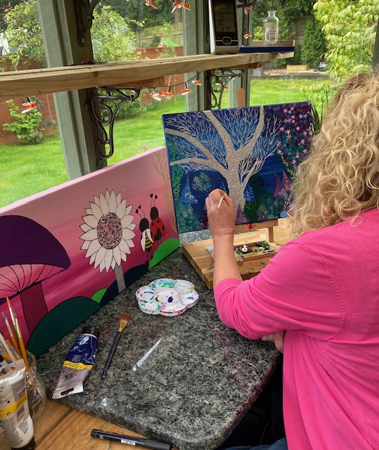 Painting helps me cope with chronic pain – artist - Kingswood Voice